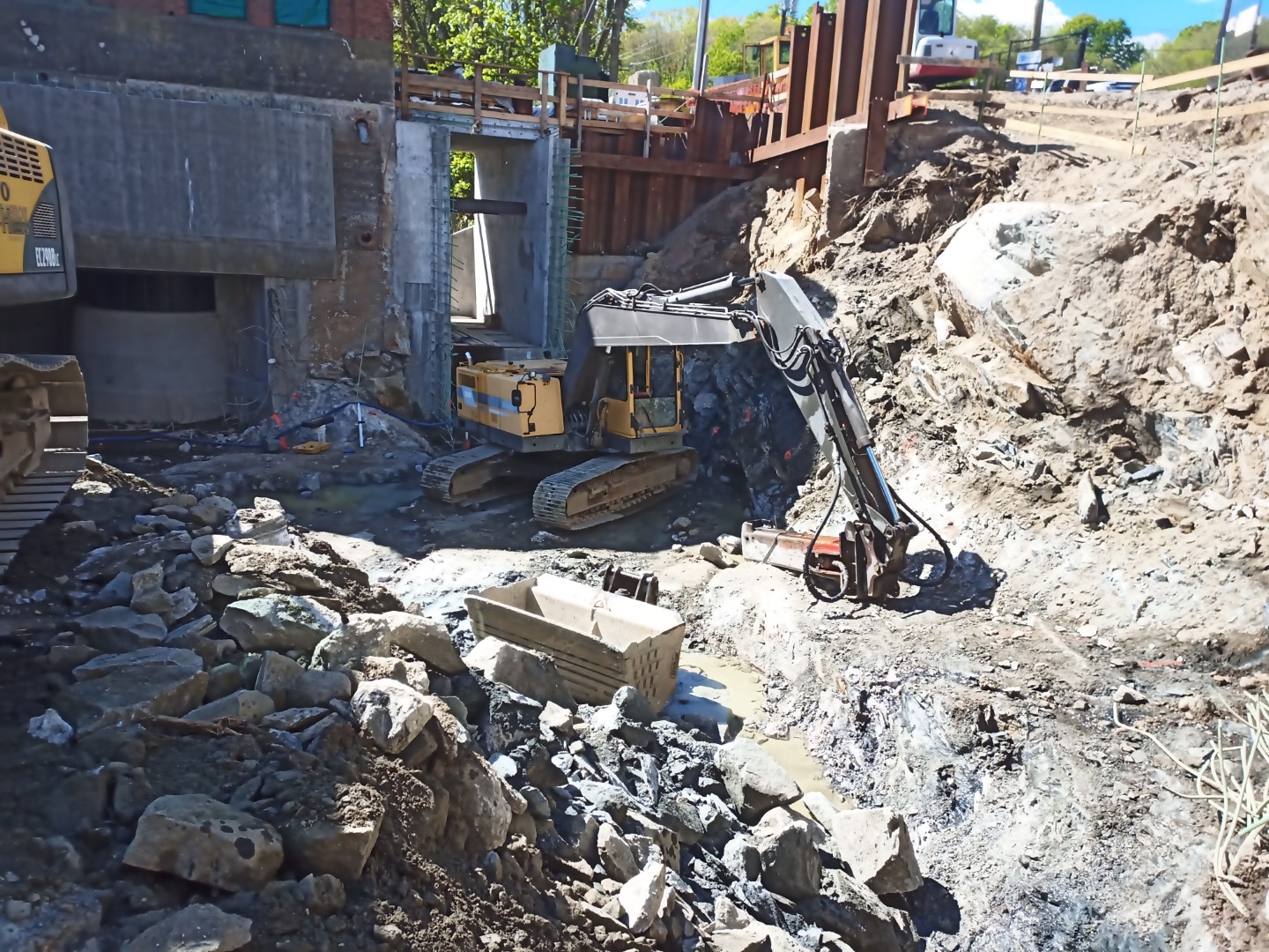 Upper Collinsville Dam – Tectonic